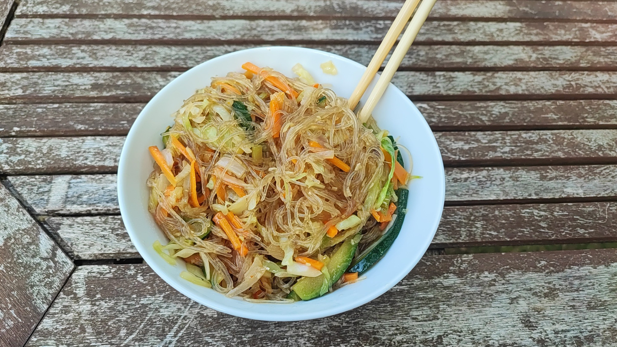 Chinese spaghetti by Stefania • Neperos