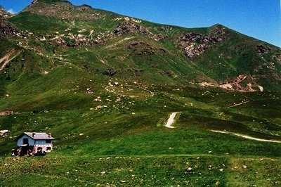 Il barec del monte Avaro in alta valle brembana • Neperos