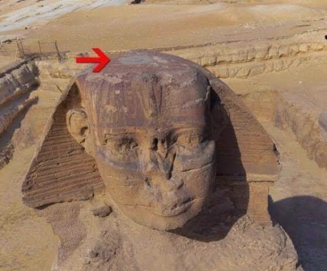 Egypt: The Sphinx of Giza has a large hole in its head • Neperos