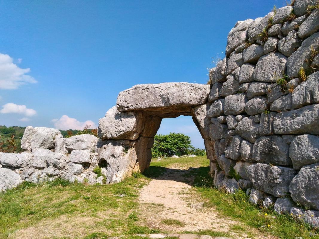 Megalithic sites in Italy • Neperos