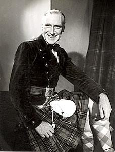 Sir Alexander Hay Seton and the cursed Bone taken from an Egyptian ...