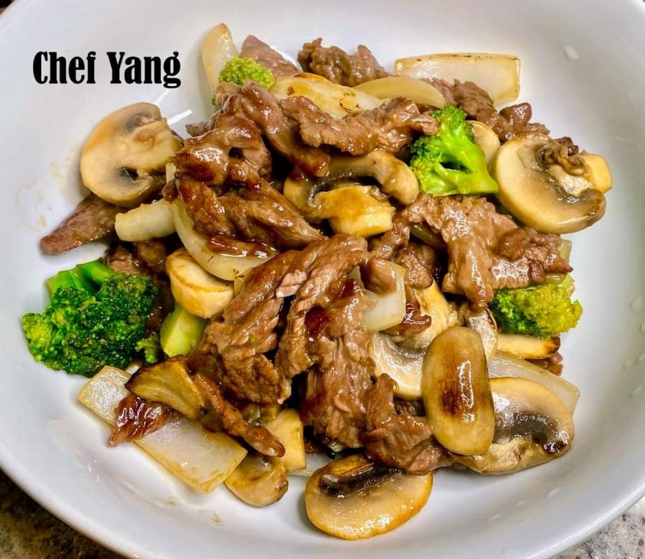 Triple Delight Beef Stir-Fry • Neperos