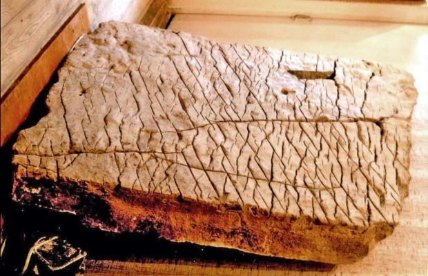 Dashka stone: the 120 million year old three-dimensional map of the Urals • Neperos