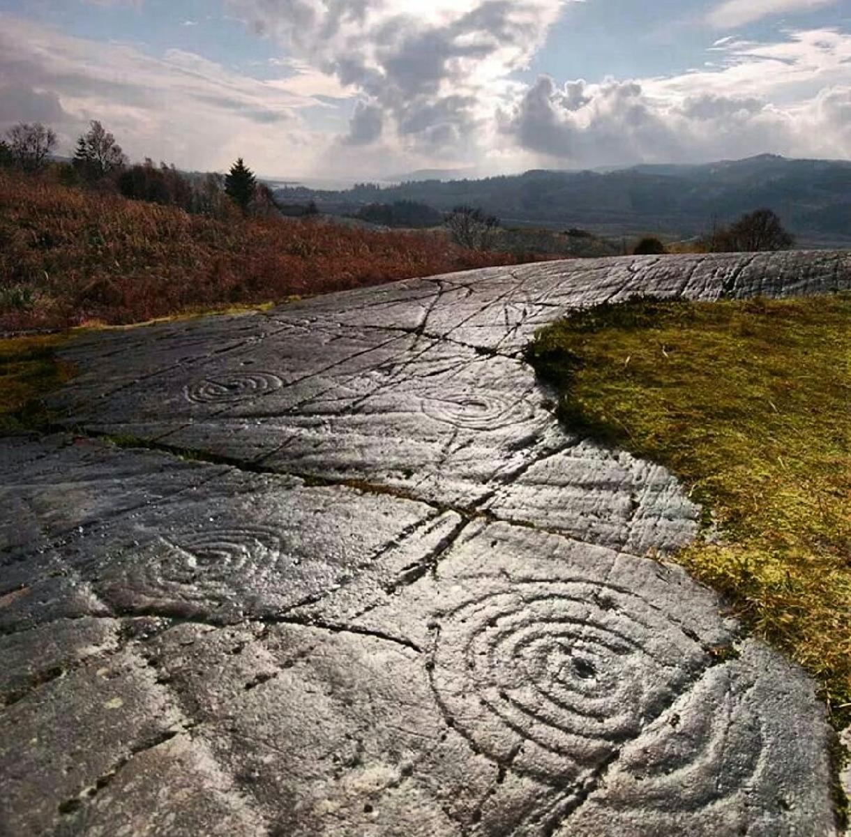 The magic of the neolithic spirals in northern Britain • Neperos