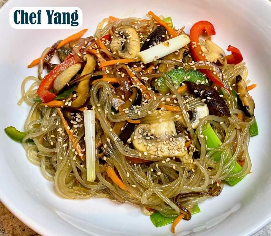 Korean Japchae • Neperos