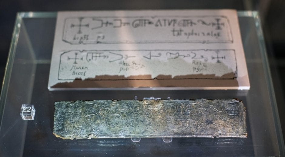 The mystery of the lead tablet with an unknown writing of the 13th-14th ...